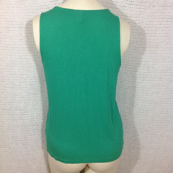 Elle | Tops | Kelly Green Tank Top With Front Chest Bow | Poshmark